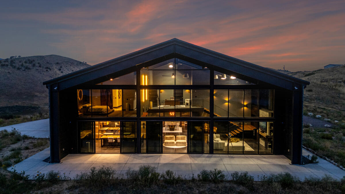 Kiva House - Photos